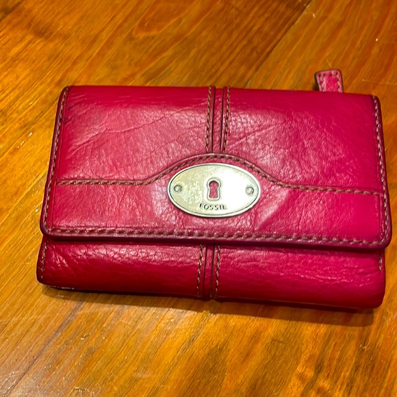 Fossil | Bags | Fossil Red Leather Wallet | Poshmark